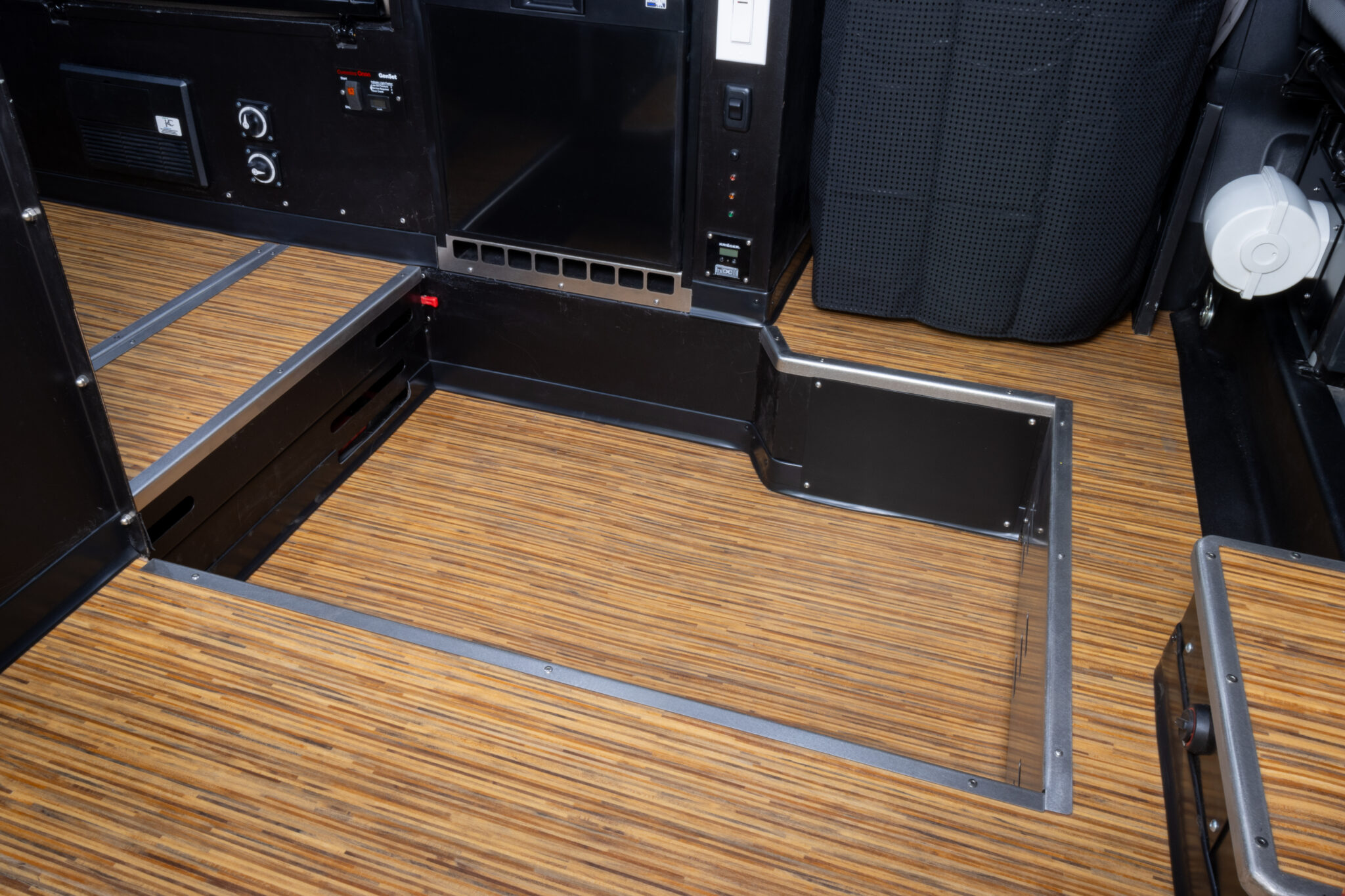 Access | Wide Body Class B RV | MAXVAN® Innovative RVs