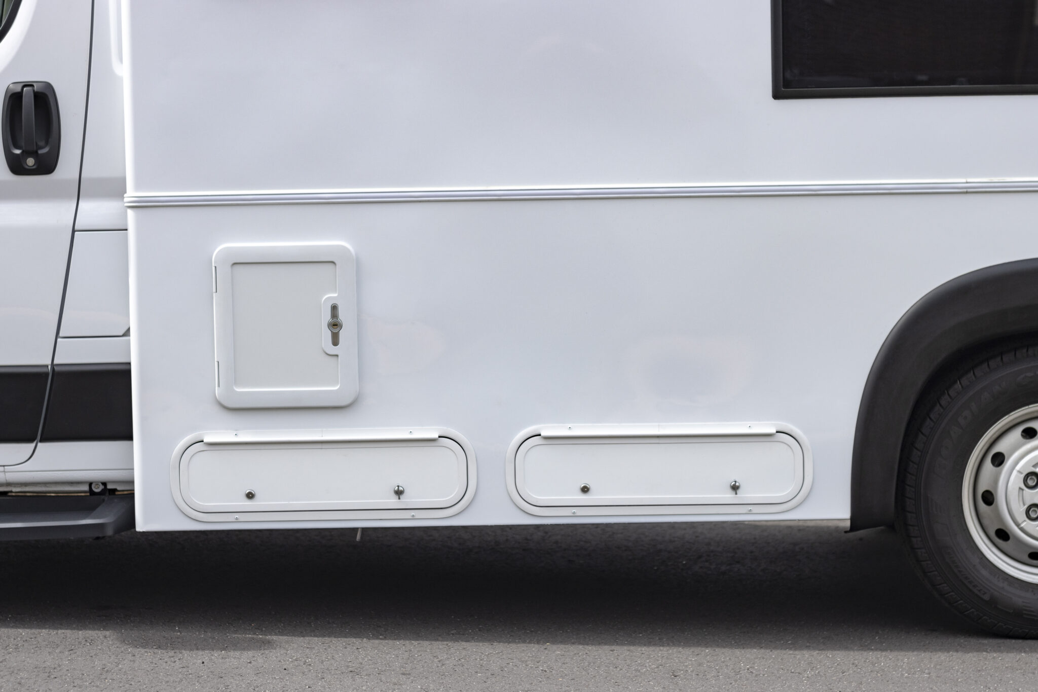 Access | Wide Body Class B RV | MAXVAN® Innovative RVs